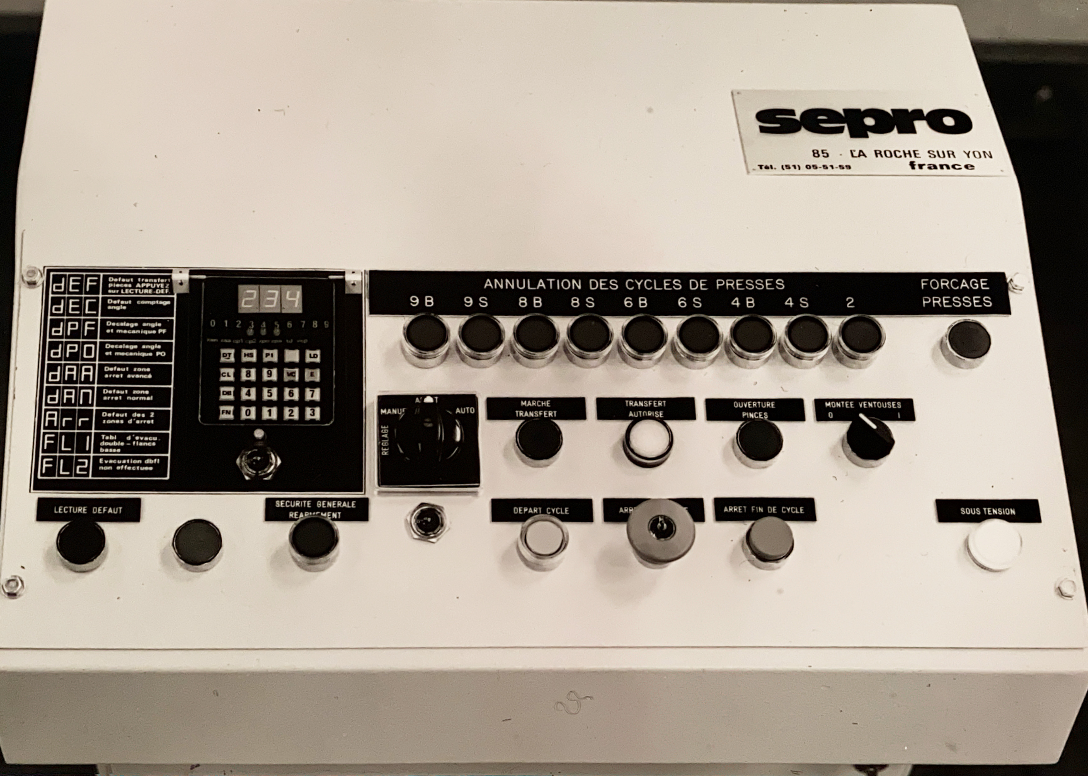 Découvrez le leader des robots dédiés à l'injection plastique - Sepro Group | Sepro Group